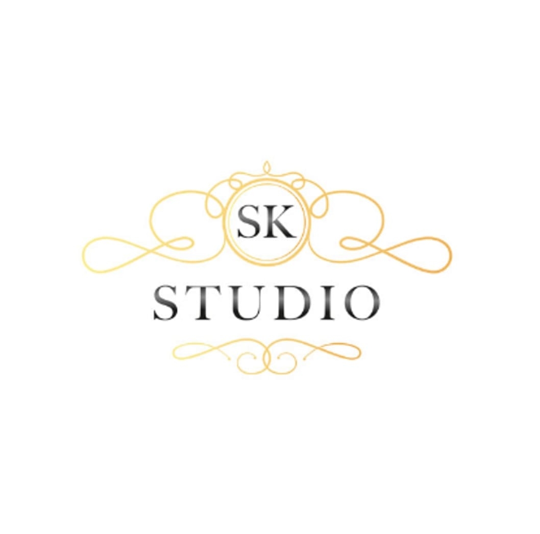 SK STUDIO - Se salongens ledige timer | Timma