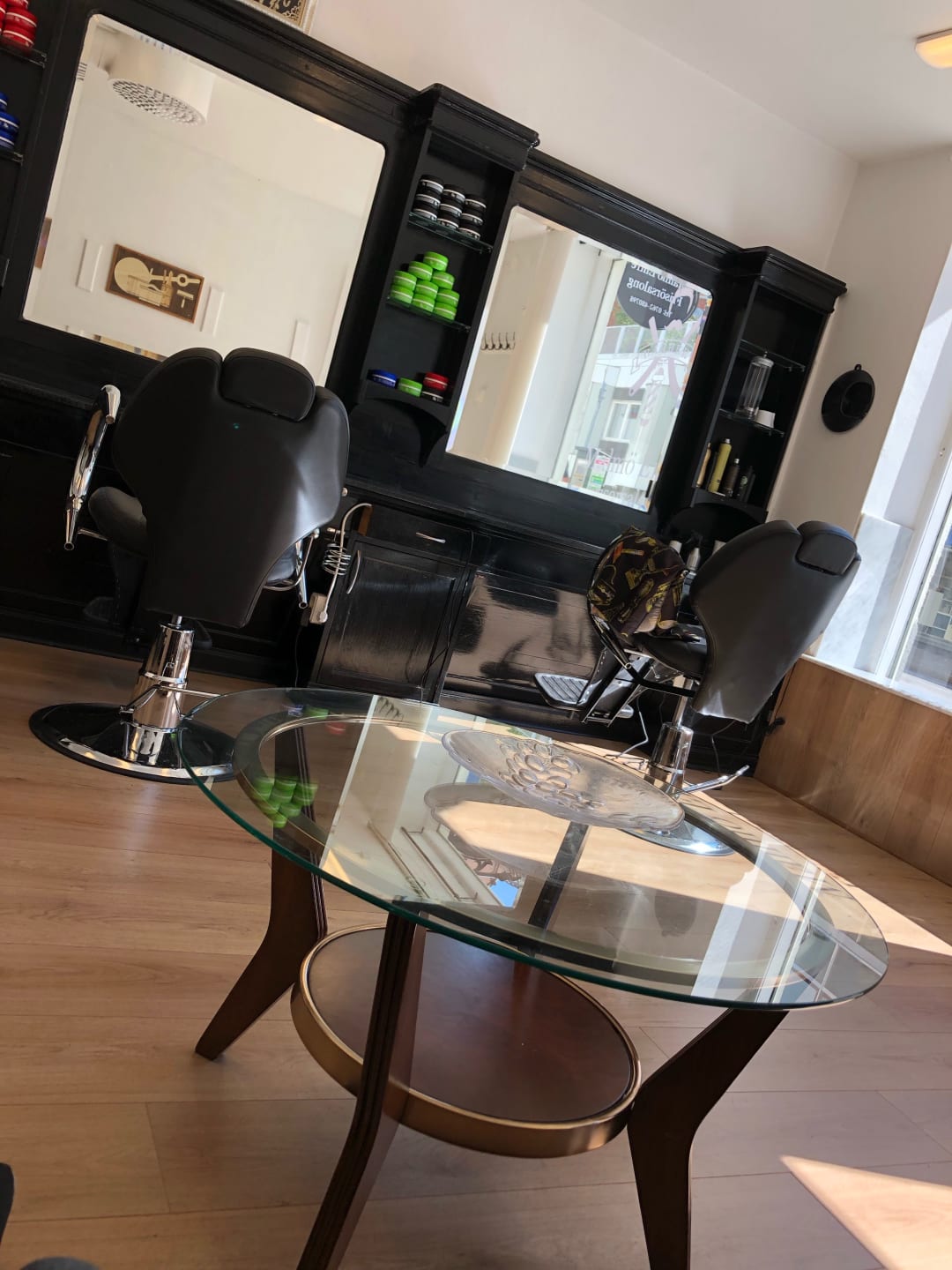 Malmö Entré frisörsalong - Se salongens lediga tider | Timma