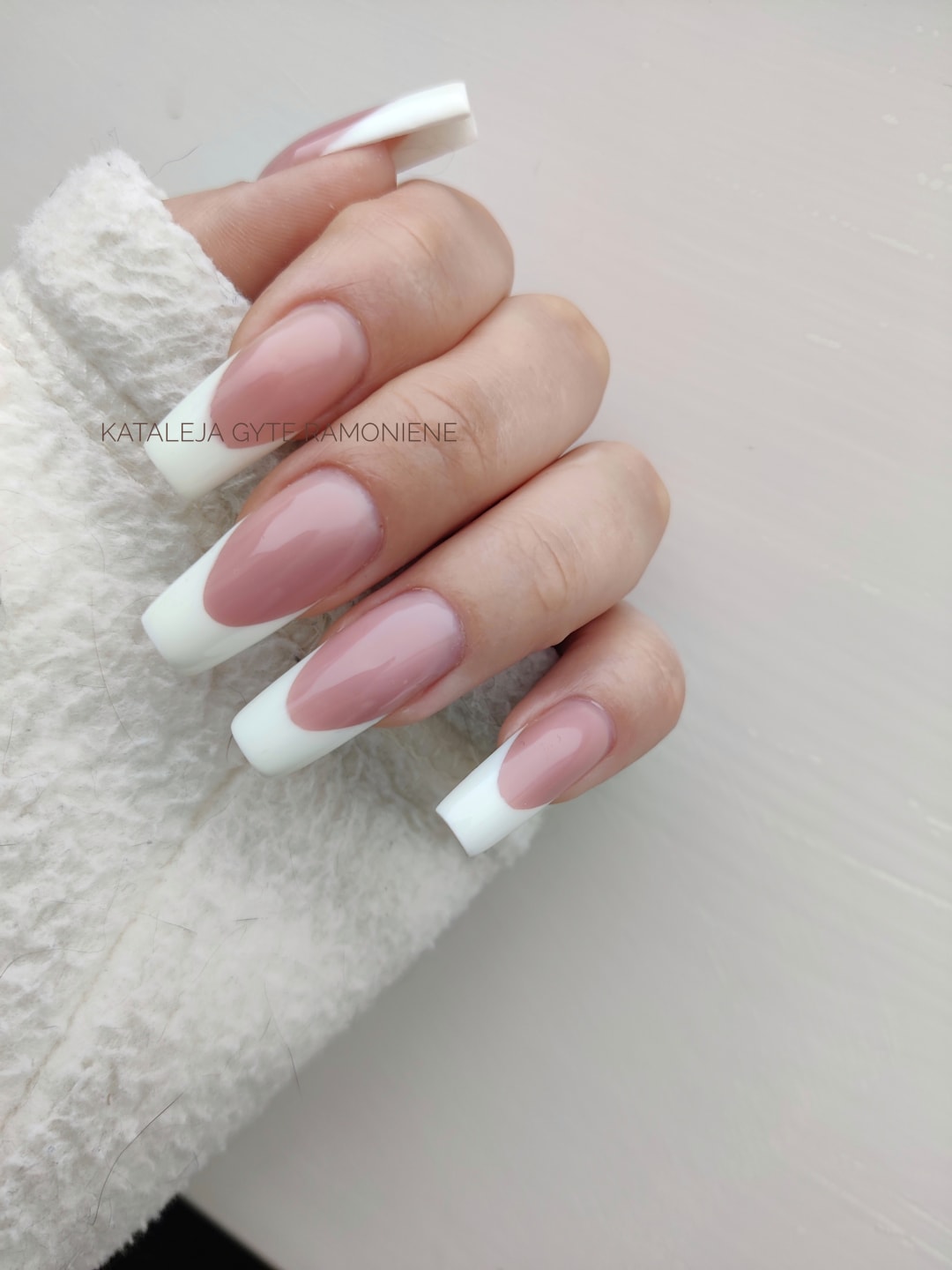 Kataleja - Se salongens ledige timer | Timma