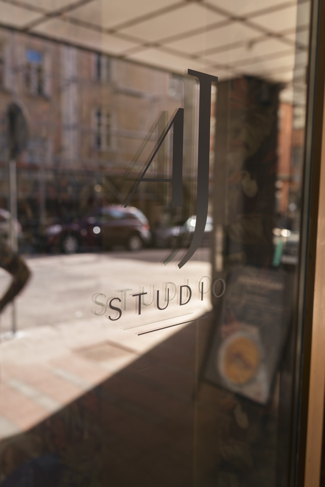 Katti_manikyyri - Katso salongin vapaat ajat | Timma