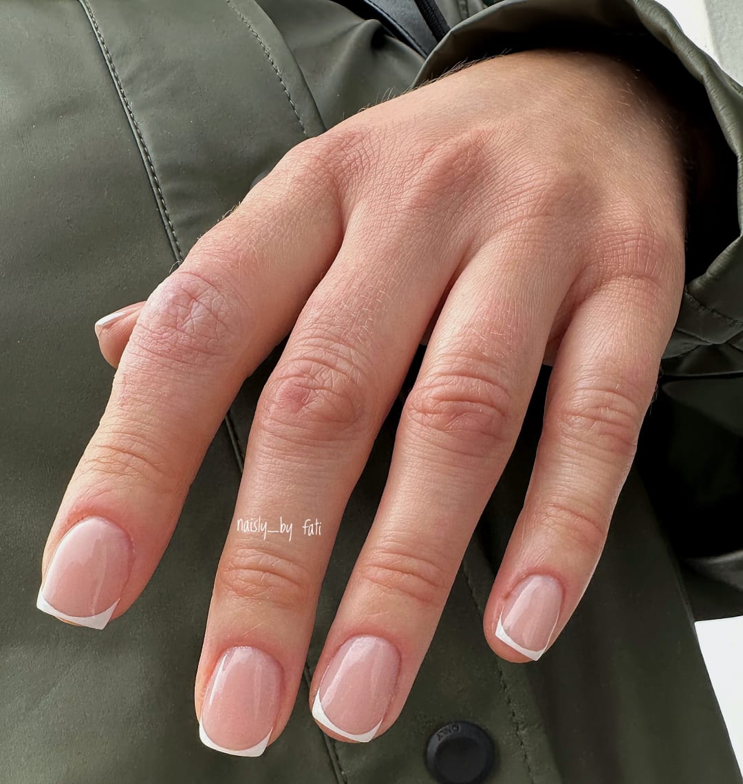 blissence studio - Se salongens ledige timer | Timma