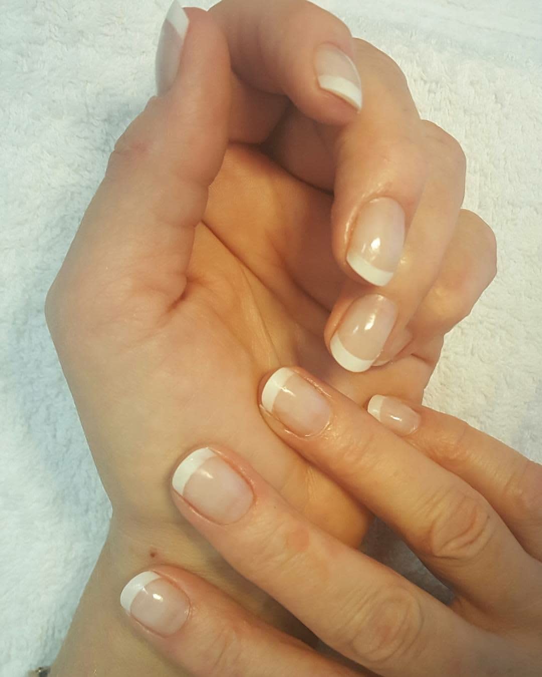 Scandinavian nails by abameme® AS - Se salongens ledige timer | Timma