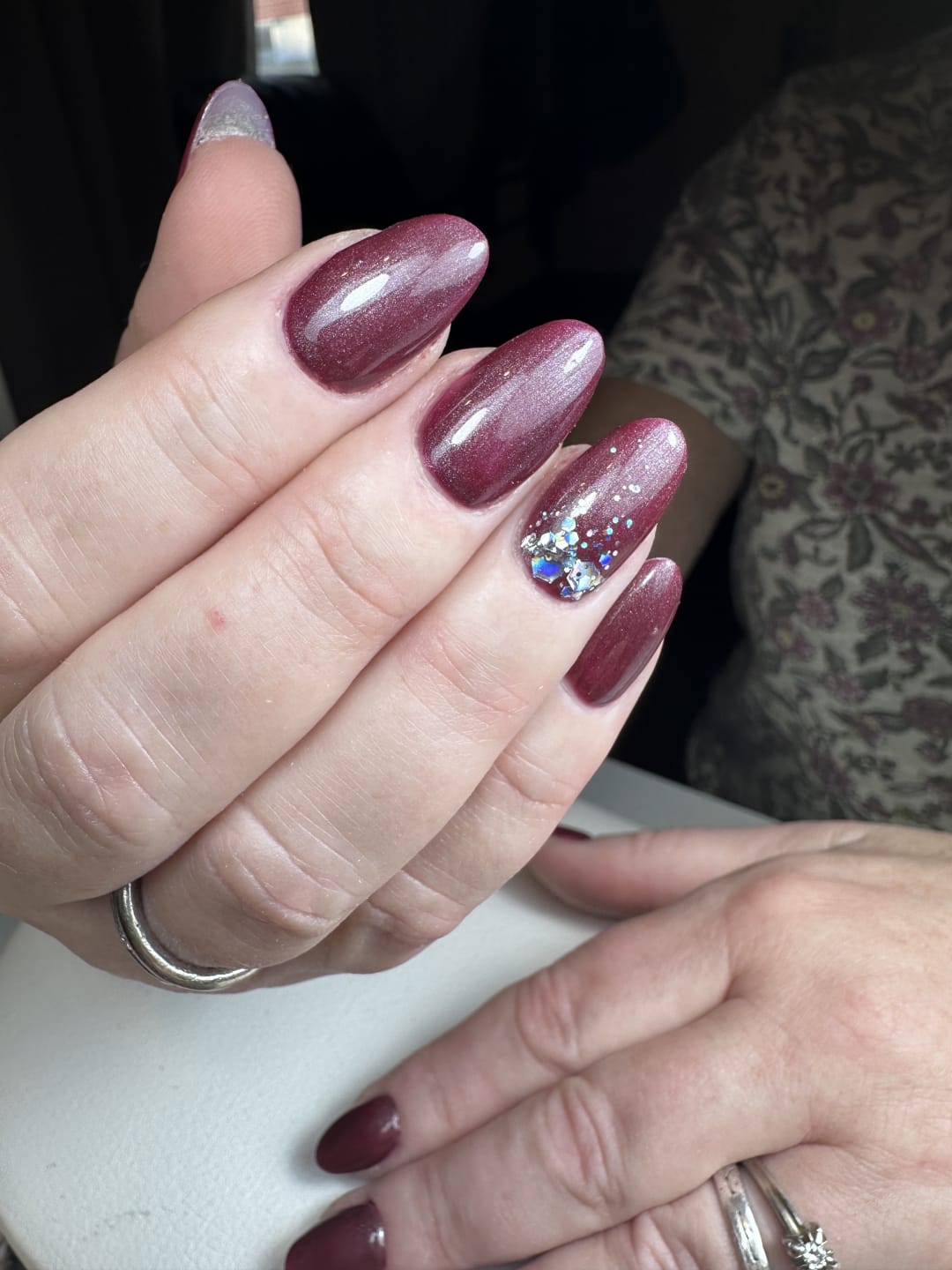 Irinas design og velvære - Se salongens ledige timer | Timma