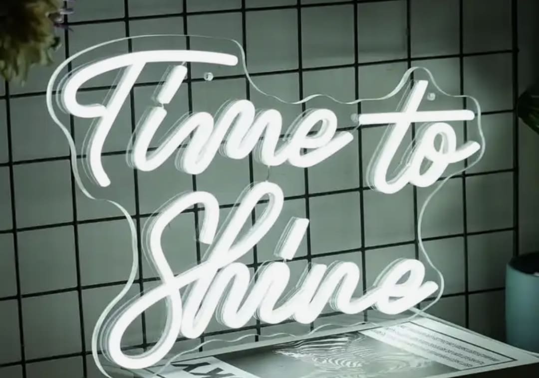 Ripsien ja kulmien värjäys ja muotoilu Rovaniemi | Timma