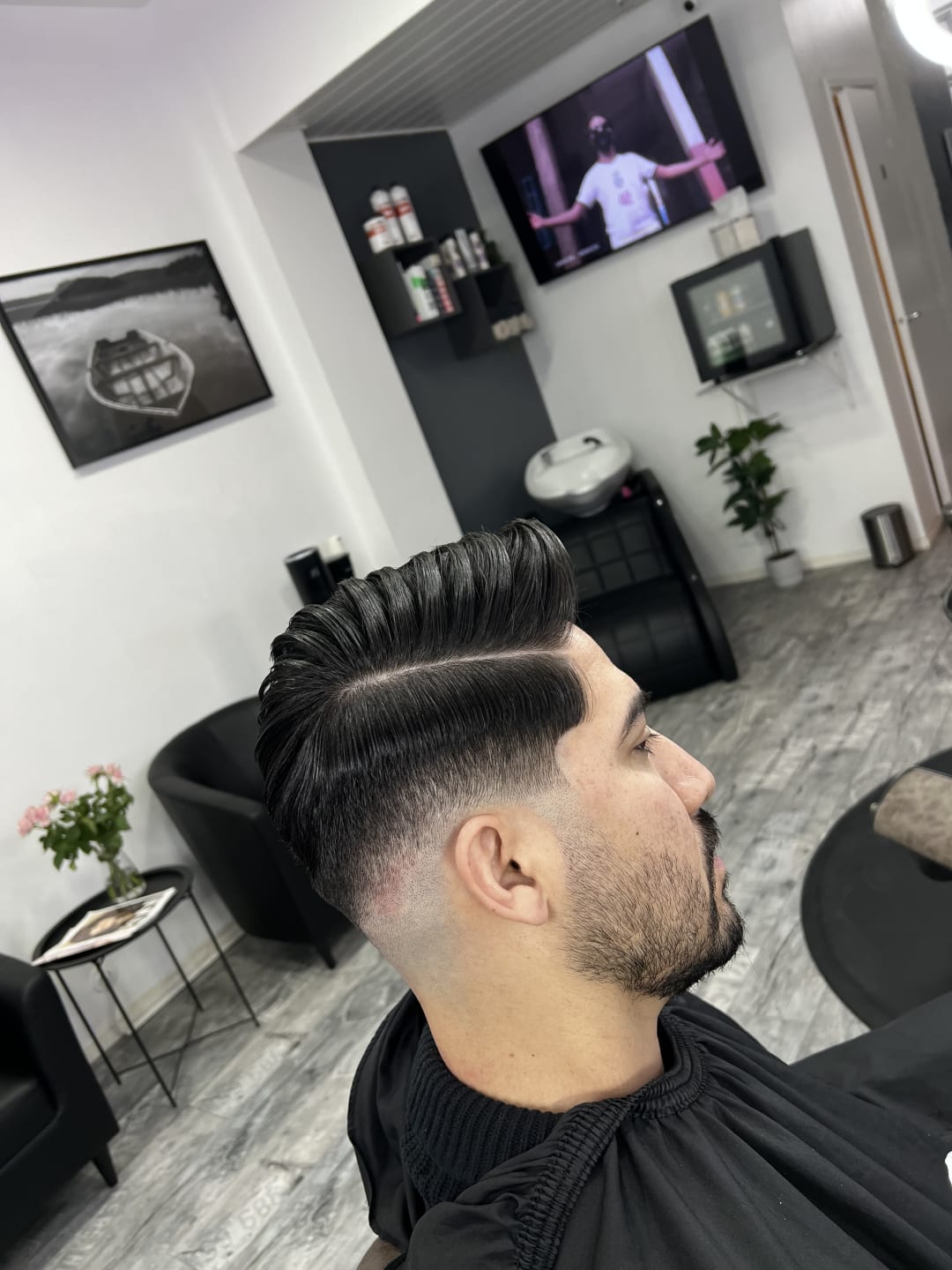 The Best One barbershop - Katso salongin vapaat ajat | Timma