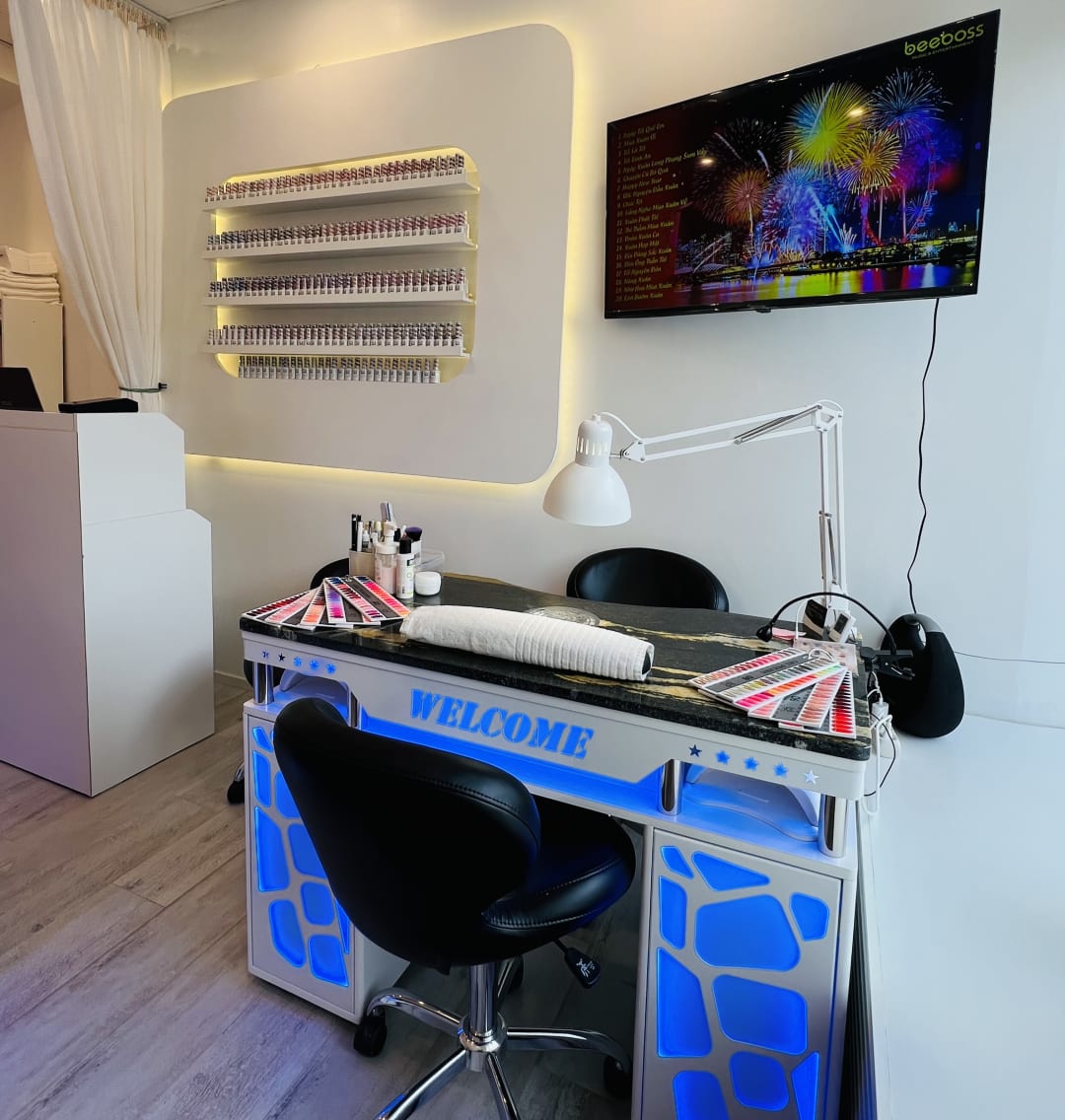 Emma Nails & Spa - Katso salongin vapaat ajat | Timma