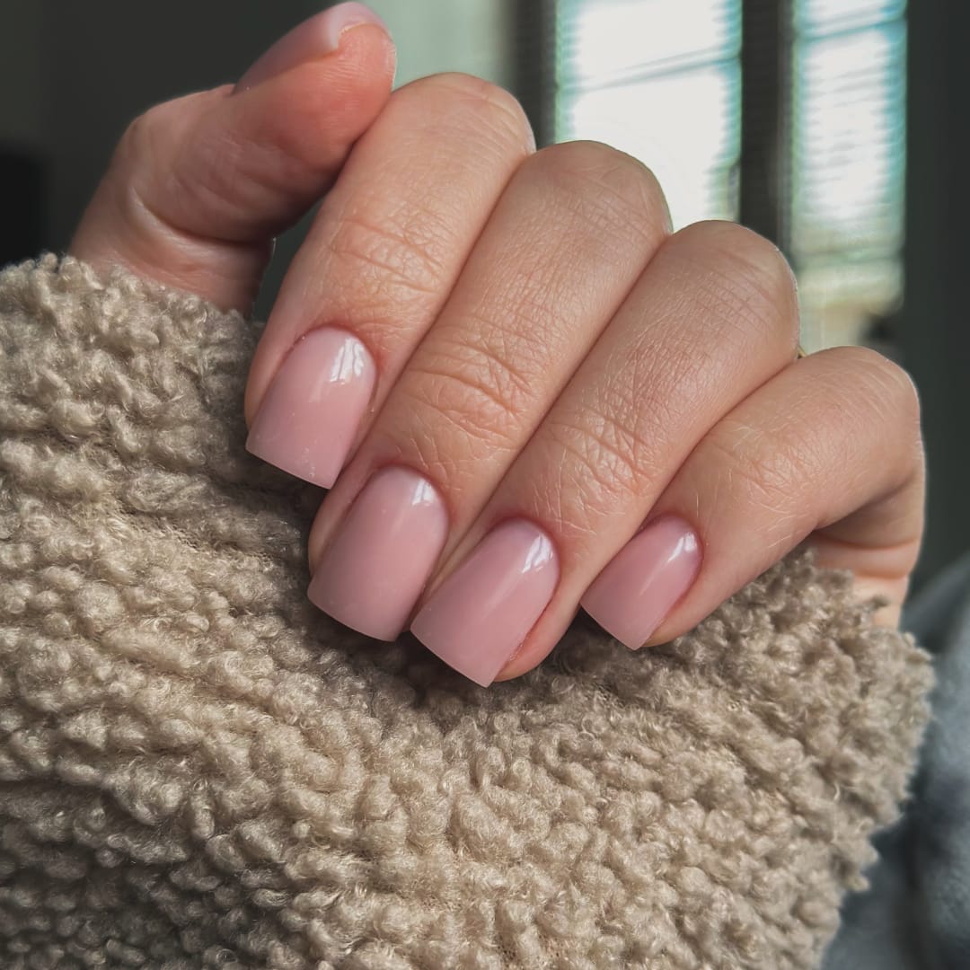 manicure me studio - Se salongens ledige timer | Timma